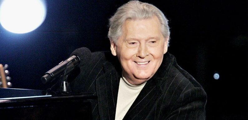 Jerry Lee Lewis, Rock Pioneer and ‘Great Balls of Fire’ Singer, Dies at ...