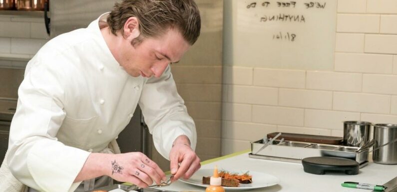 ‘The Bear’ Star Jeremy Allen White On Working On The Line And Finding ...